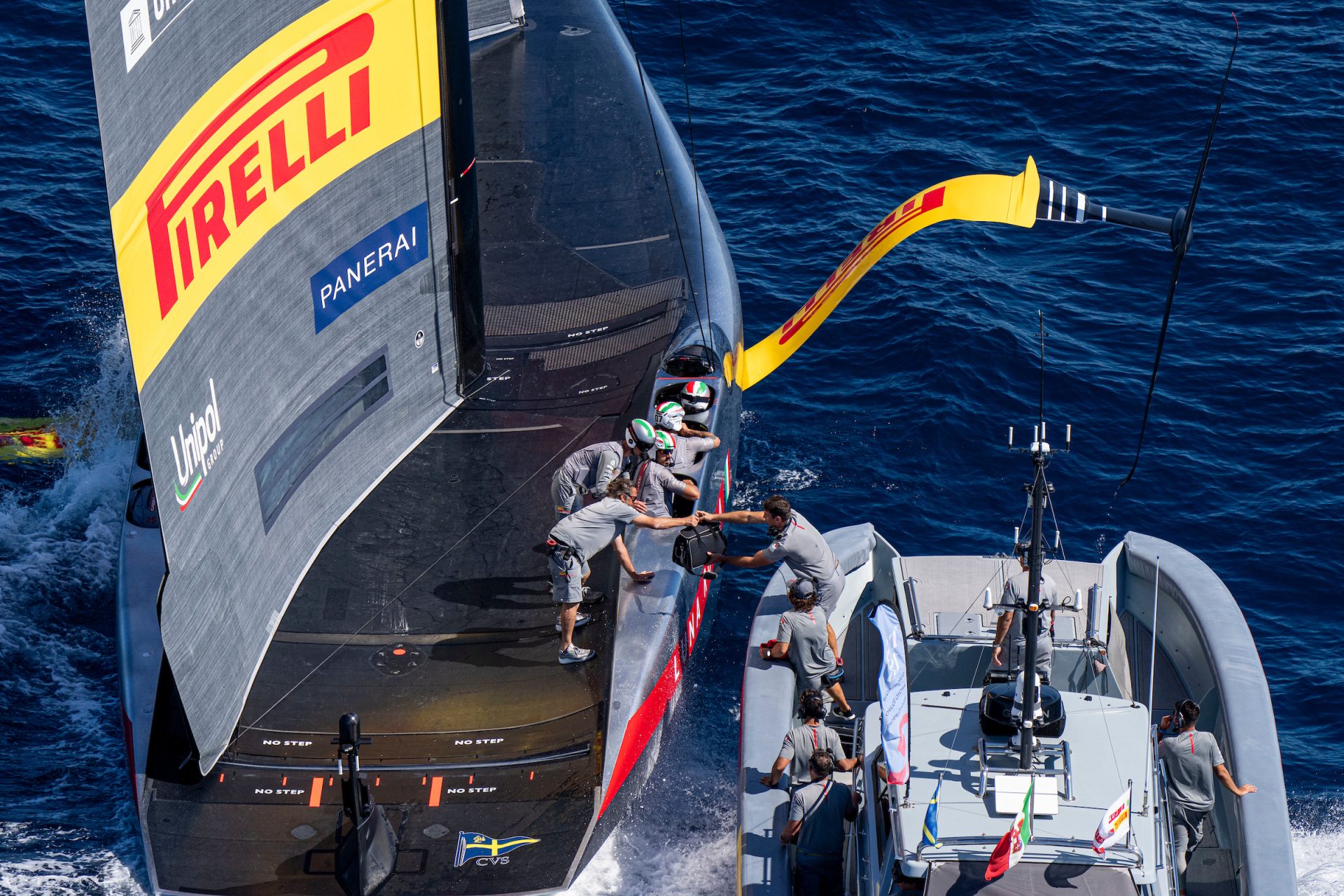 Inside the AC75: How Hydrofoils and Wing Sails Revolutionise Racing ...