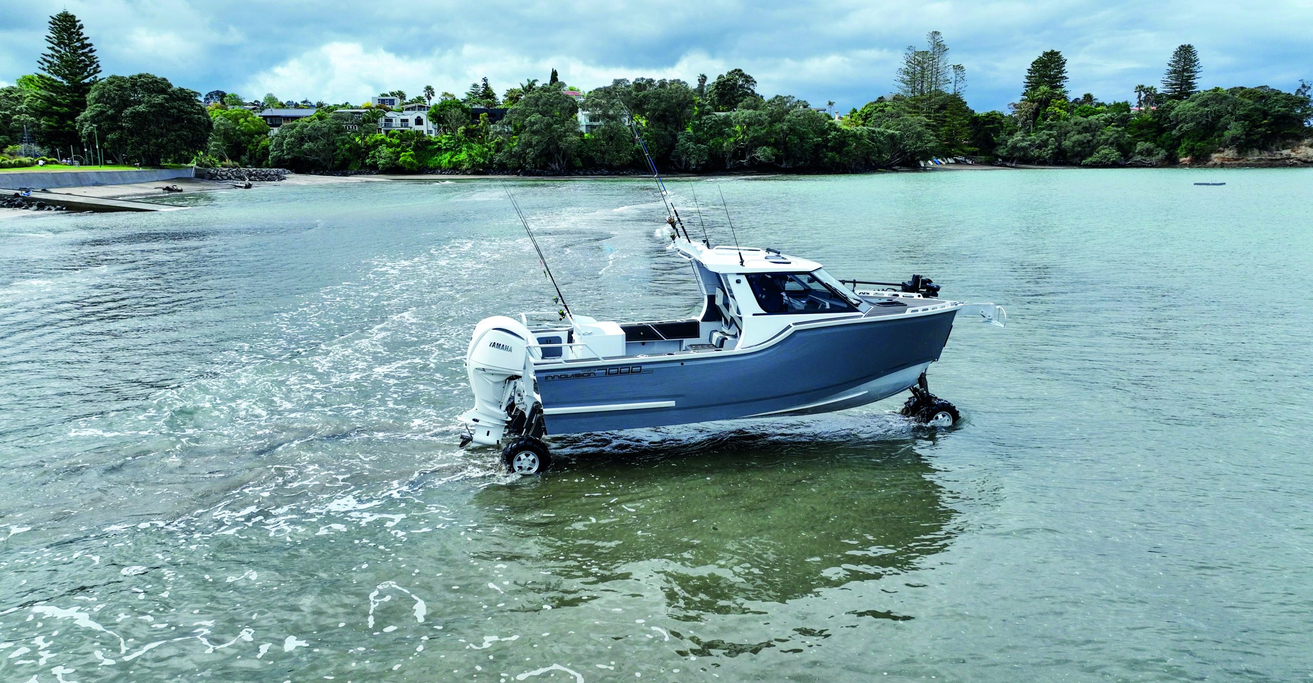 Innovision IV7000 Amphibious - Boating New Zealand