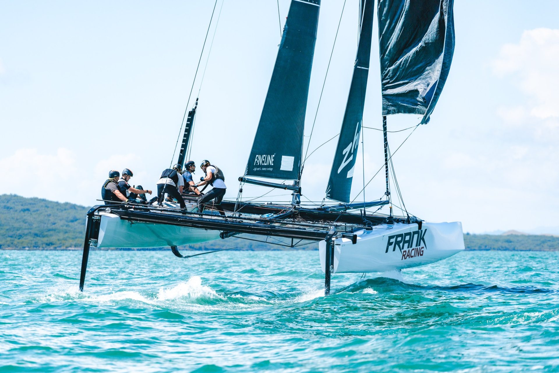 Female skippers make waves in the 2025 PIC Harbour Classic - Boating ...