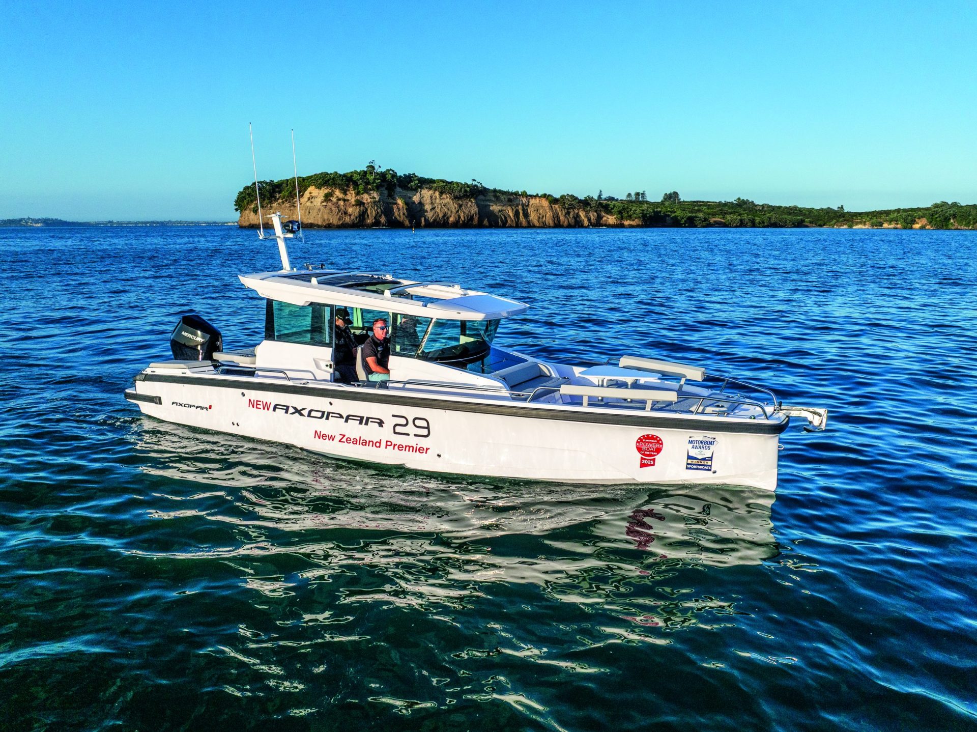 Axopar 29 XC Cross Cabin - Boating New Zealand