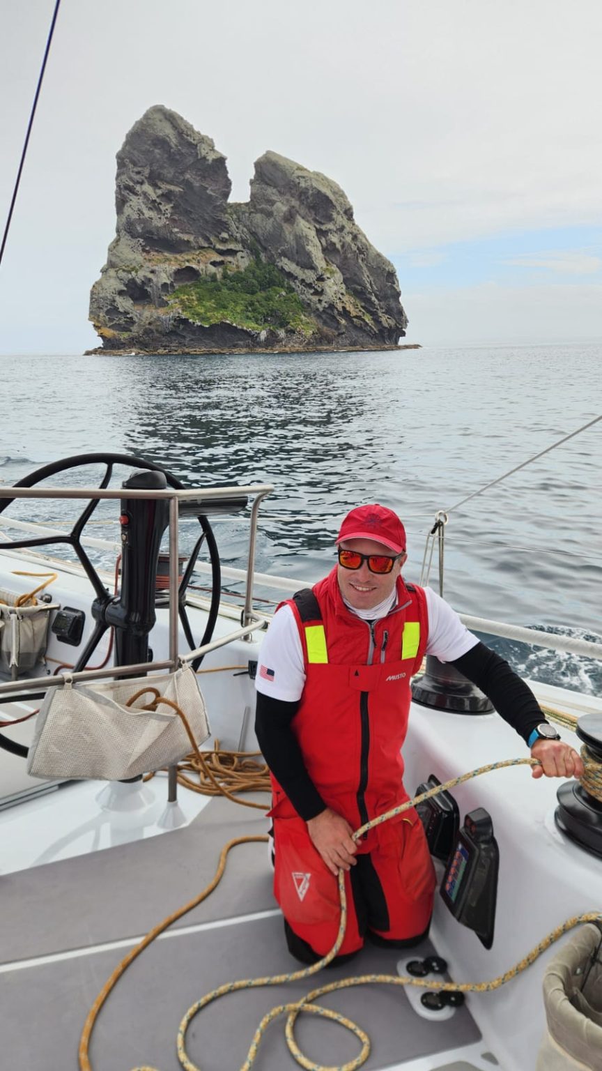 Lucky surges north in light airs at the PIC Coastal Clasic - Boating ...