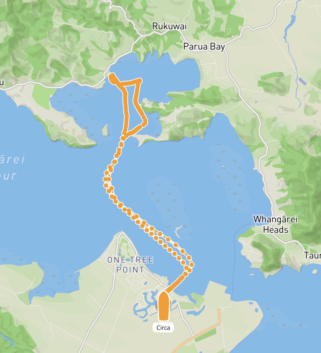 Mayday at Parua Bay: A Dramatic Rescue Scene - Boating New Zealand